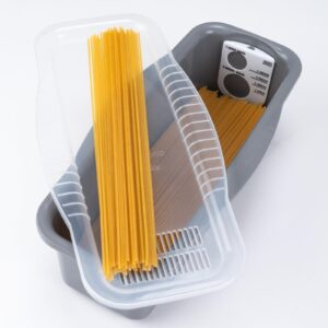 microwave pasta cooker: speedy cooking with convenient strainer lid - perfect for busy weeknights