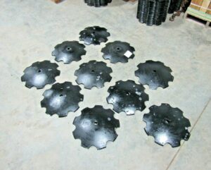 lot of 10 18" disc harrow blades 3.5mm thick to fit 1" or 1-1/8" square holes