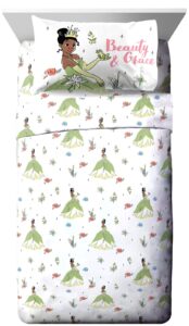 jay franco disney the princess and the frog beauty & grace twin size sheet set - 3 piece set super soft and cozy kid’s bedding featuring tiana - fade resistant microfiber sheets