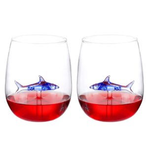 kucehiup blue shark wine glasses 18oz red wine glass with shark inside 530ml (two blue shark cups)