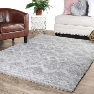 superior indoor area rug perfect for bedroom, laundry room, office, playroom, nursery, fluffy carpet cover, modern geometric diamond lattice shag rhea collection, 8' x 10', light grey & ivory