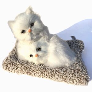 2 in 1 simulation furry kittens realistic couple cats on rug/home shelf car decorative statue - pad filled with activated carbon beads (white)