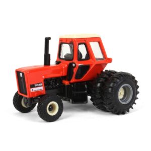 ertl 1/64 allis chalmers 7045 w/cab, rear duals & diamond tread front tires 16426