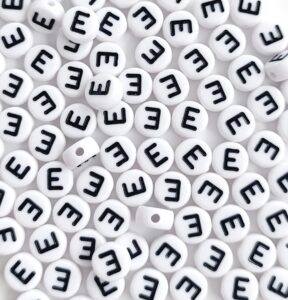 bxwoum 100pcs letter beads 4x7mm acrylic alphabet beads for jewelry making white round vowel letter e beads for bracelets making necklaces diy