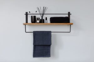 wood floating shelves with metal towel bar, oak kitchen wall storage towel rack, bathroom towel holder, wall mounted steel towel rack ethimo classic i