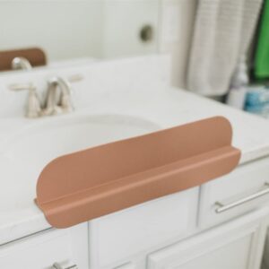 dreamroo silicone sink water splash guard and sink edge protector for kitchen and bathroom - non-slip bath/tub splash guard - 19.5" x 5.5"