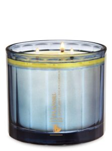 white barn bath and body works flannel 3-wick candle 14.5 ounce