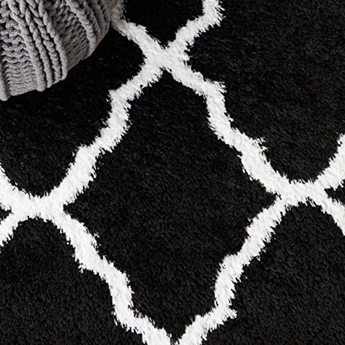 SAFAVIEH Tahoe Shag Collection Area Rug - 9' x 12', Black & White, Trellis Design, Non-Shedding & Easy Care, 1.2-inch Thick Ideal for High Traffic Areas in Living Room, Bedroom (THO675Z)