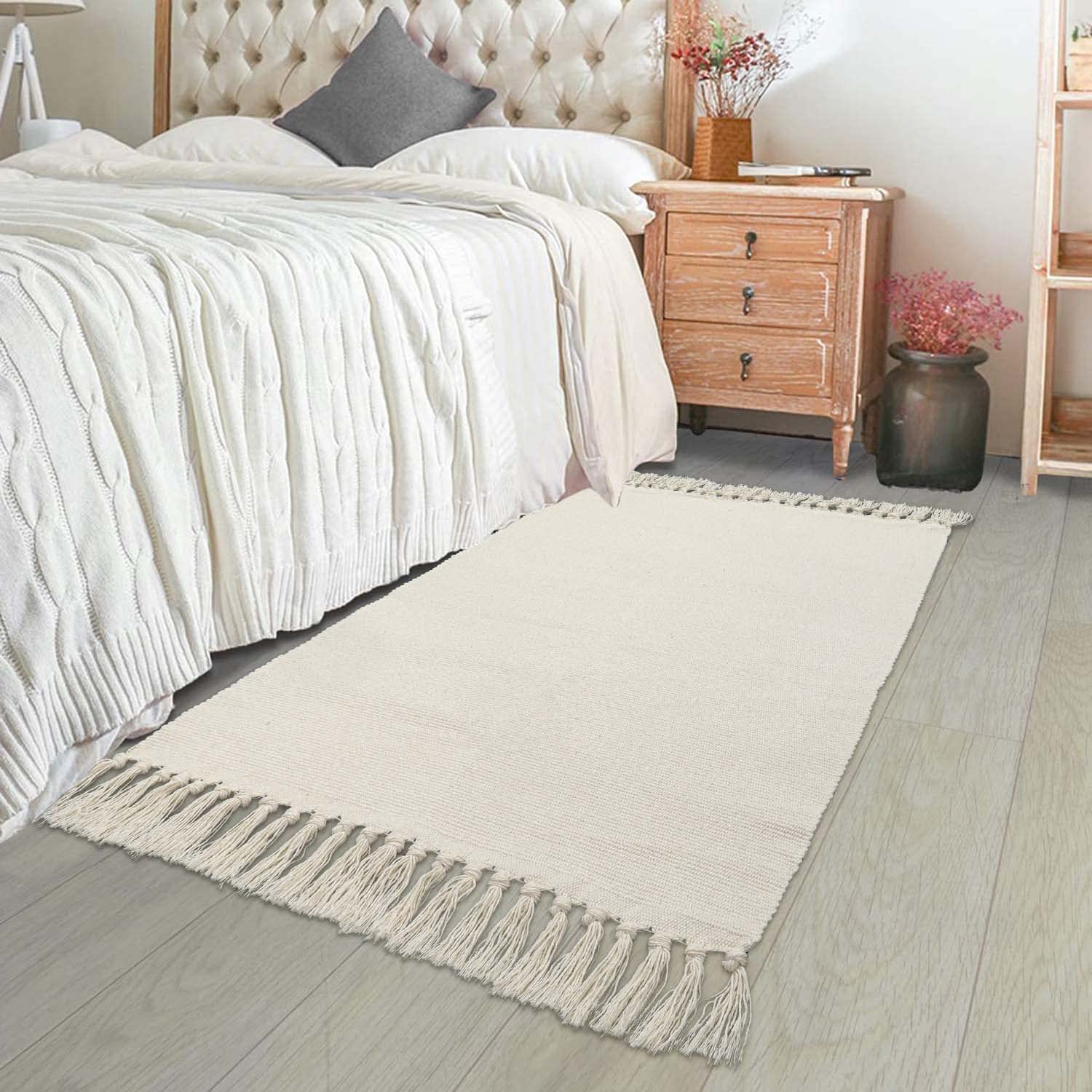 Seavish Boho Bathroom Rug with Tassel 2x3 Beige Washable Kitchen Rug, Small Cotton Woven Entryway Rug Reversible Low Profile Door Mat Modern Farmhouse Carpet Rug for Bedroom Laundry Room Dorm