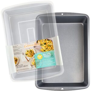 wilton baking products (9 x 13 pan w/lid)