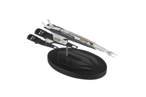 dark horse mass effect: cerberus normandy sr-2 ship replica remaster