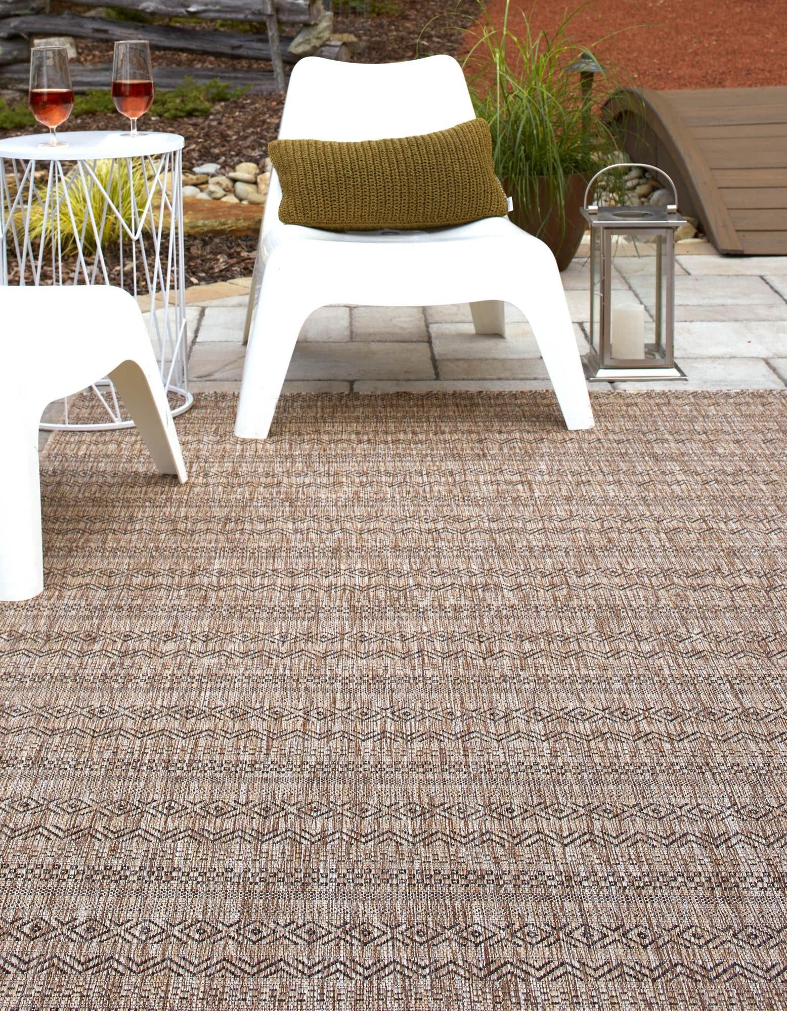 Rugs.com Outdoor Ribbon Collection Rug – 2' 2 x 3' Natural Flatweave Rug Perfect for Entryways, Kitchens, Breakfast Nooks, Accent Pieces