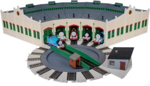 bachmann trains - thomas & friends™ - tidmouth sheds with steel alloy e-z track® - ho scale