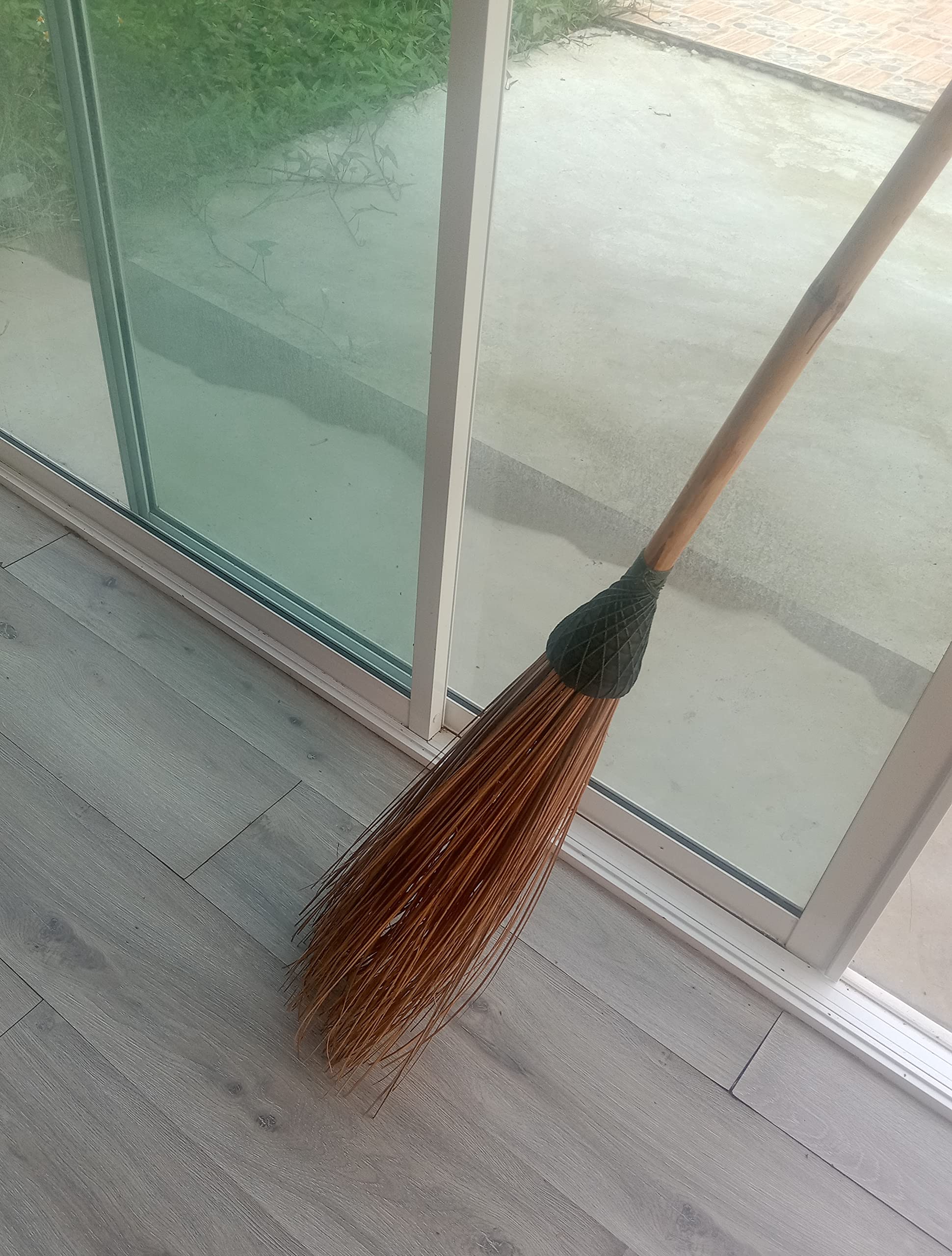 SN SKENNOVA - Handcrafted Coconut Leaf Stick Broom: Heavy Duty Cleaning Power for Home Patio Gardening