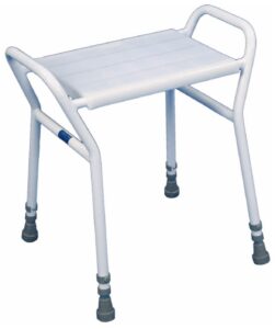 aidapt height adjustable shower and bath stool with anti slip feet, easy clean surface and hand grip to aid stability. for users who are elderly, disabled, pregnant or unsteady on their feet