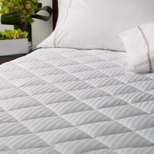 westin mattress pad - plush quilted mattress topper with deep fitted sides - king (78" x 80" x 18")