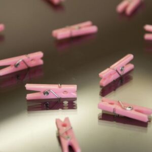 mini clothes pins 1" (18 count) - pink