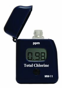 milwaukee mw11 total cholrine mini-colorimeter, 0.00 - 3.50 ppm, 0.01 ppm resolution, lcd display