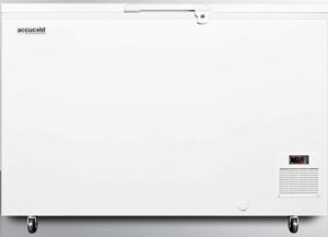 summit el31lt chest freezer, white