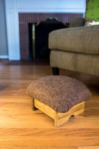 kr ideas mini padded foot stool, cocoa brown, 7" tall, walnut stain (made in the usa) (maple stain)