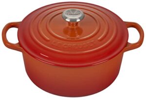 le creuset enameled cast iron signature round dutch oven, 3.5 qt. , flame