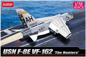 academy usn f-8e vf-162 "the hunters" model kit