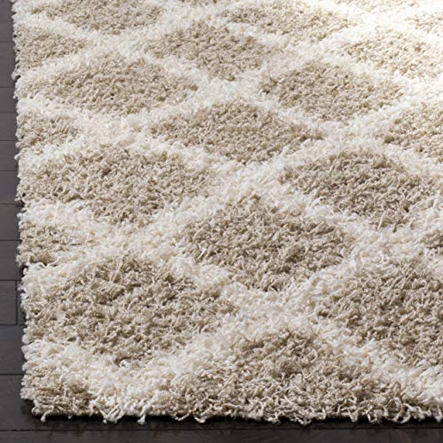 SAFAVIEH Dallas Shag Collection Area Rug - 5'1" x 7'6", Beige & Ivory, Trellis Design, Non-Shedding & Easy Care, 1.5-inch Thick Ideal for High Traffic Areas in Living Room, Bedroom (SGD258D)