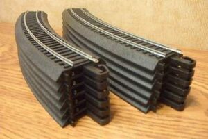 ho scale bachmann steel alloy ez track 12 pieces of 18" radius curves for model railroad trains