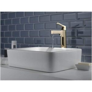 Delta Faucet 774-SS-DST, Stainless Zura Single Handle Vessel Lavatory Faucet