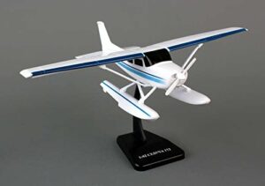 daron toys space adventure nr20653 cessna c172 1/42 skyhawk w/floats aircraft .hn#gg_634t6344 g134548ty40533