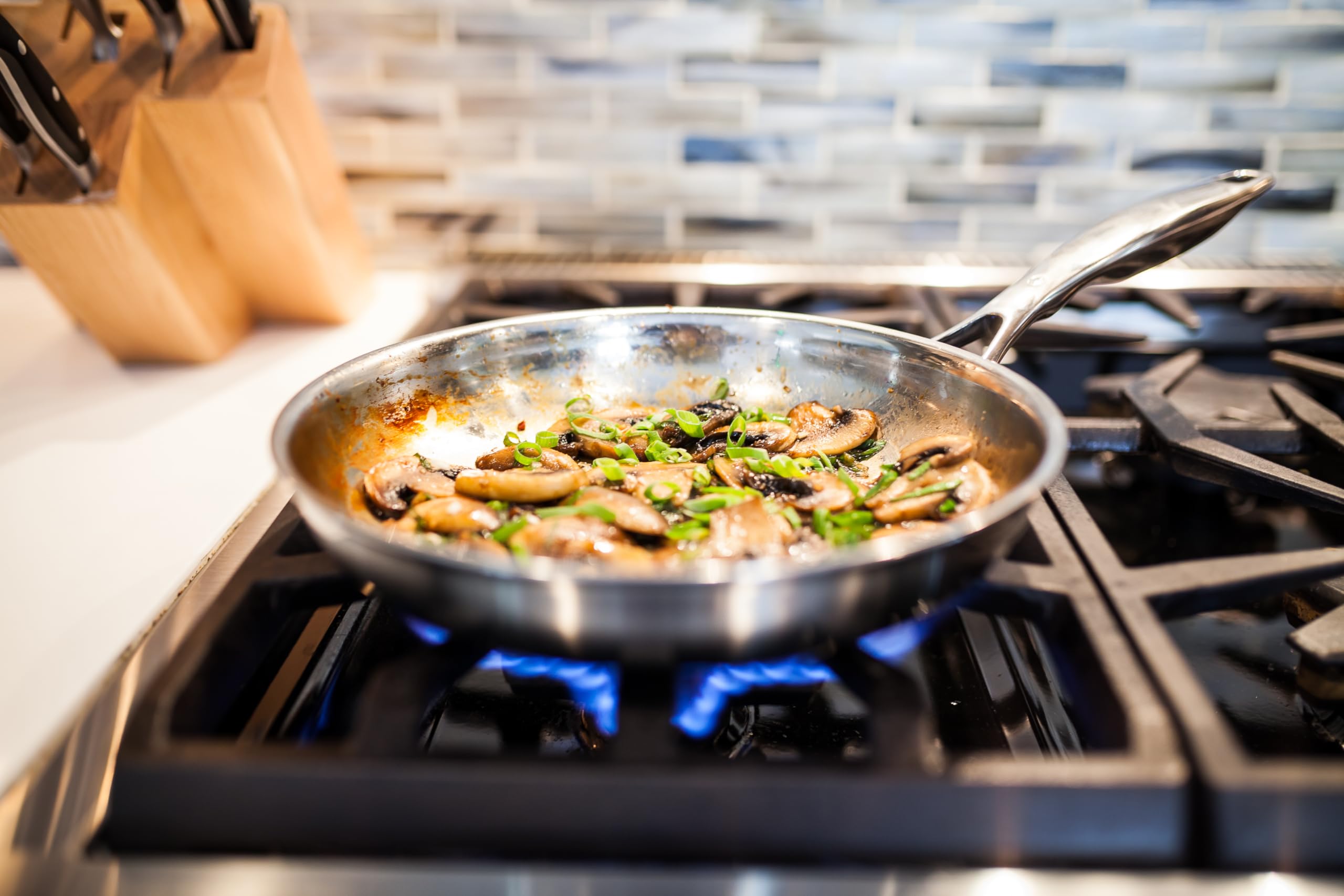 Swiss Diamond Stainless Steel 8 Inch Frying Pan, Premium Clad Induction Skillet, Dishwasher Safe and Oven Safe