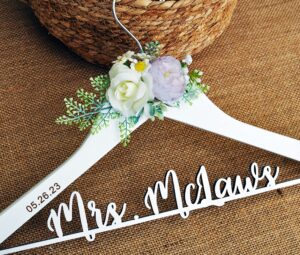 bride hanger, wedding hanger, personalized bride hanger, lady hanger, custom hanger, honor maid, bridesmaid, doctor, doctor graduation dress hanger