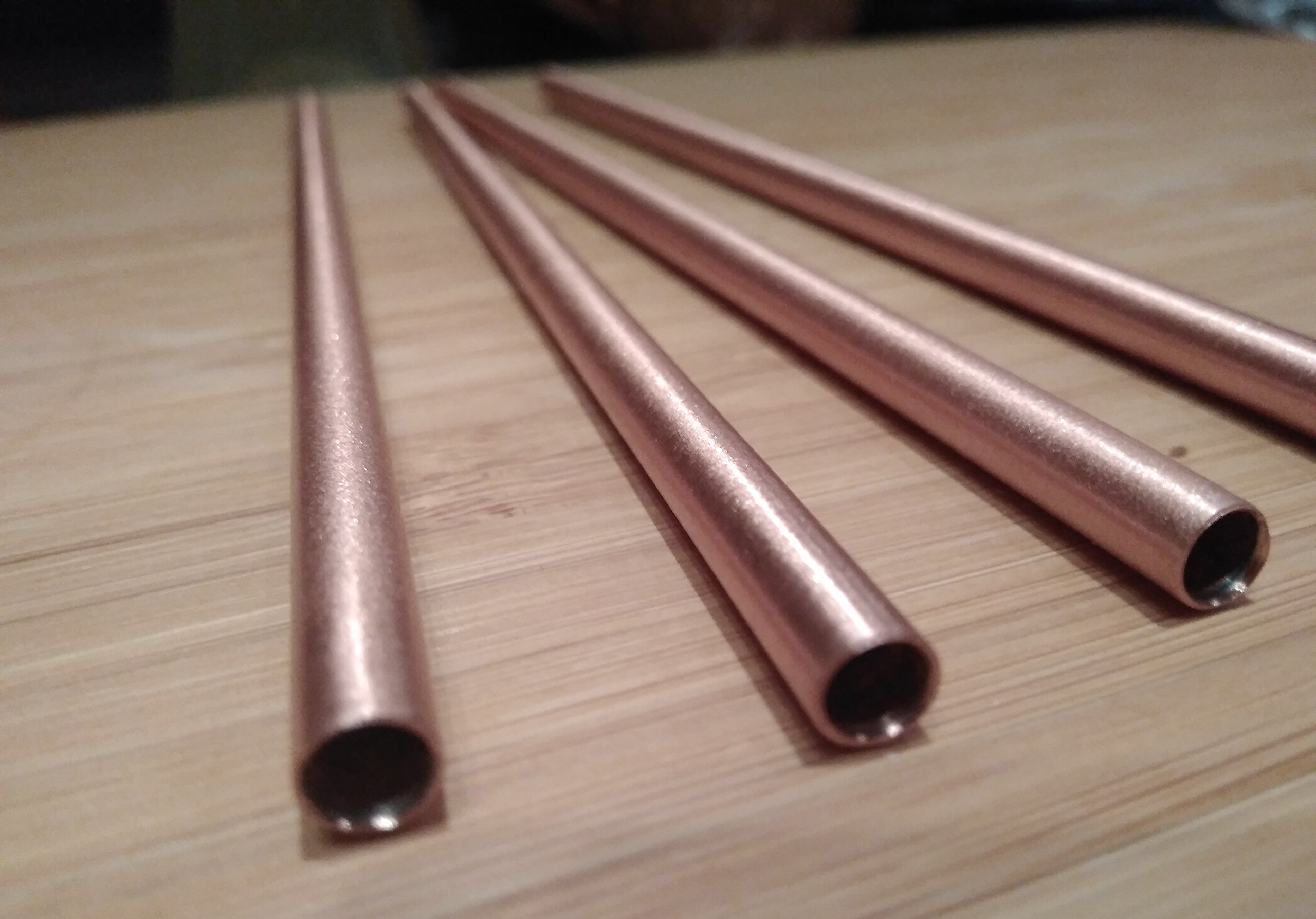 Copper straws - 100% copper drinking straws set of 4 - standard size 6.7" (17 cm) - Best size for your Moscow Mule copper mug - pure premium copper with food safe lacquer to keep the shine.