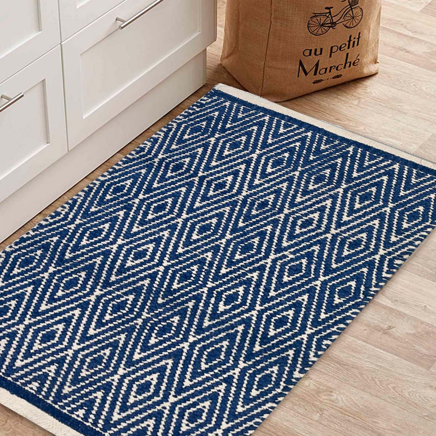 Chardin home 100% Cotton Diamond Rug Fully Reversible - Mat Size 21''x34'', Machine Washable, Navy/Ivory