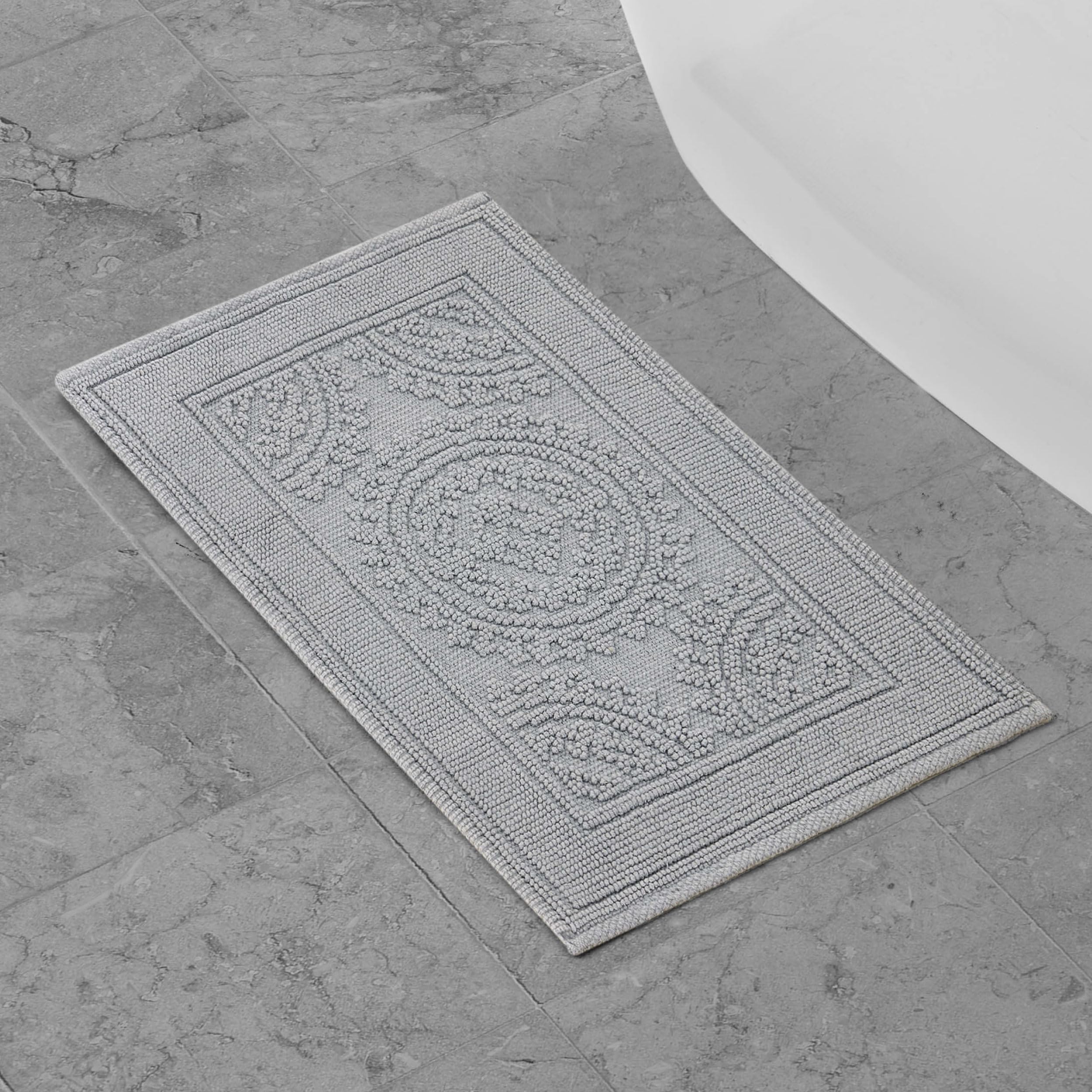 Jean Pierre New York Cotton StoneWash Medallion 17x24 in. Bath Rug, Gray