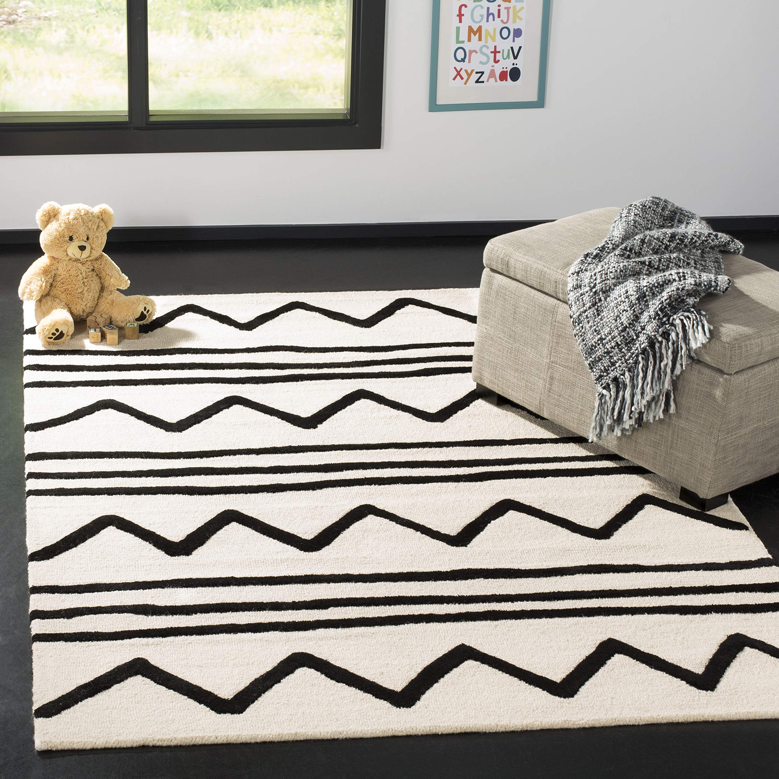 SAFAVIEH Kids Collection Area Rug - 6' x 9', Ivory & Black, Handmade Moroccan Wool, Ideal for High Traffic Areas in Living Room, Bedroom (SFK907D)