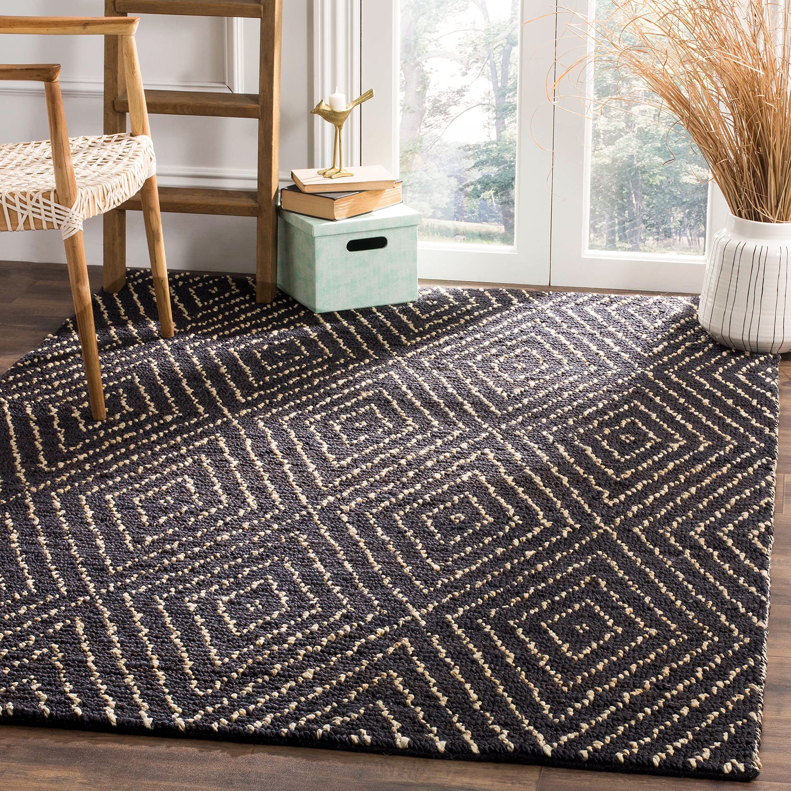 SAFAVIEH Bohemian Collection Accent Rug - 4' x 6', Black & Ivory, Handmade Moroccan Tribal Jute, Ideal for High Traffic Areas in Entryway, Living Room, Bedroom (BOH702A)