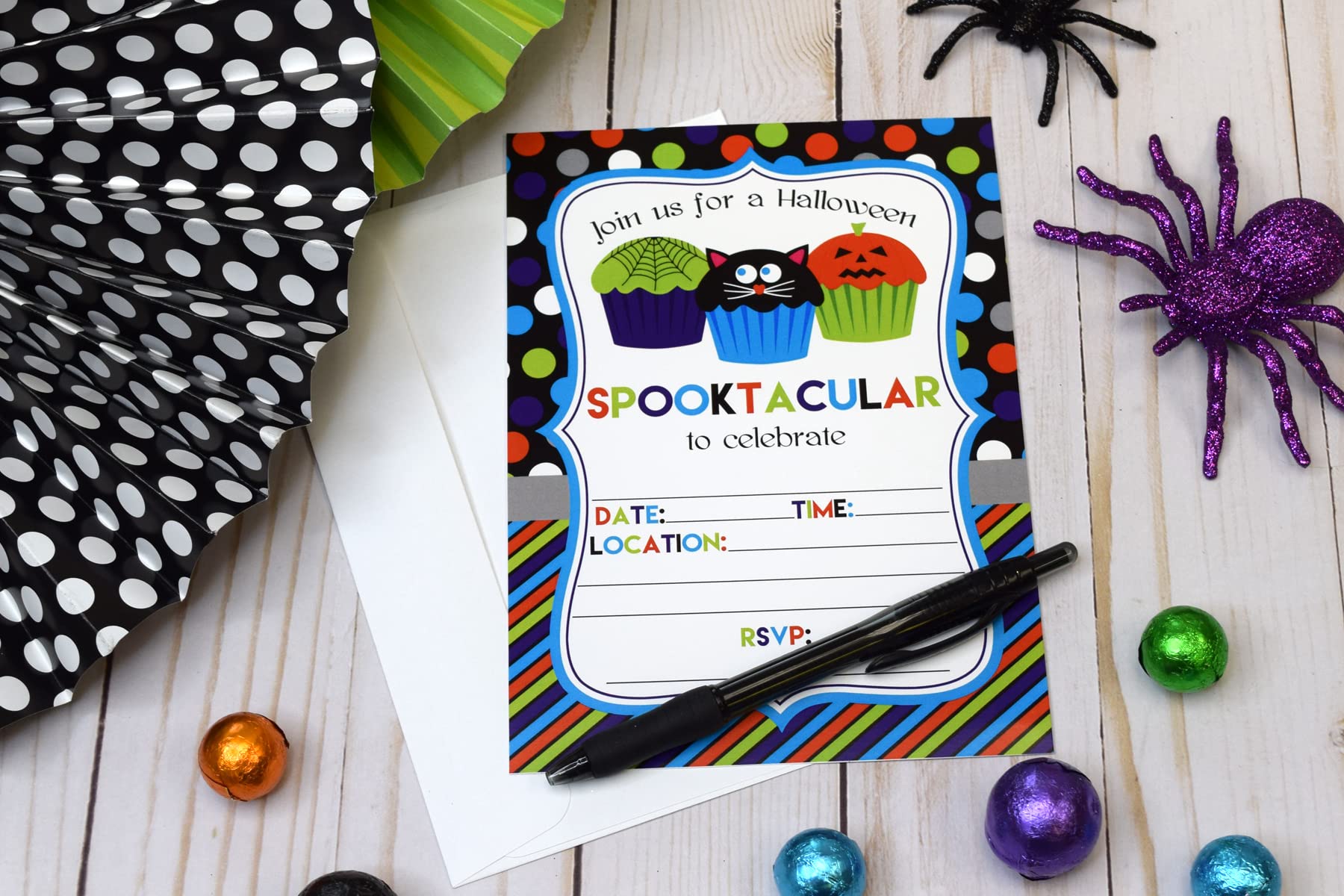 Spooktacular Halloween Cupcake Birthday Party Invitations, 20 5x7 Fill In Cards with Twenty White Envelopes by AmandaCreation