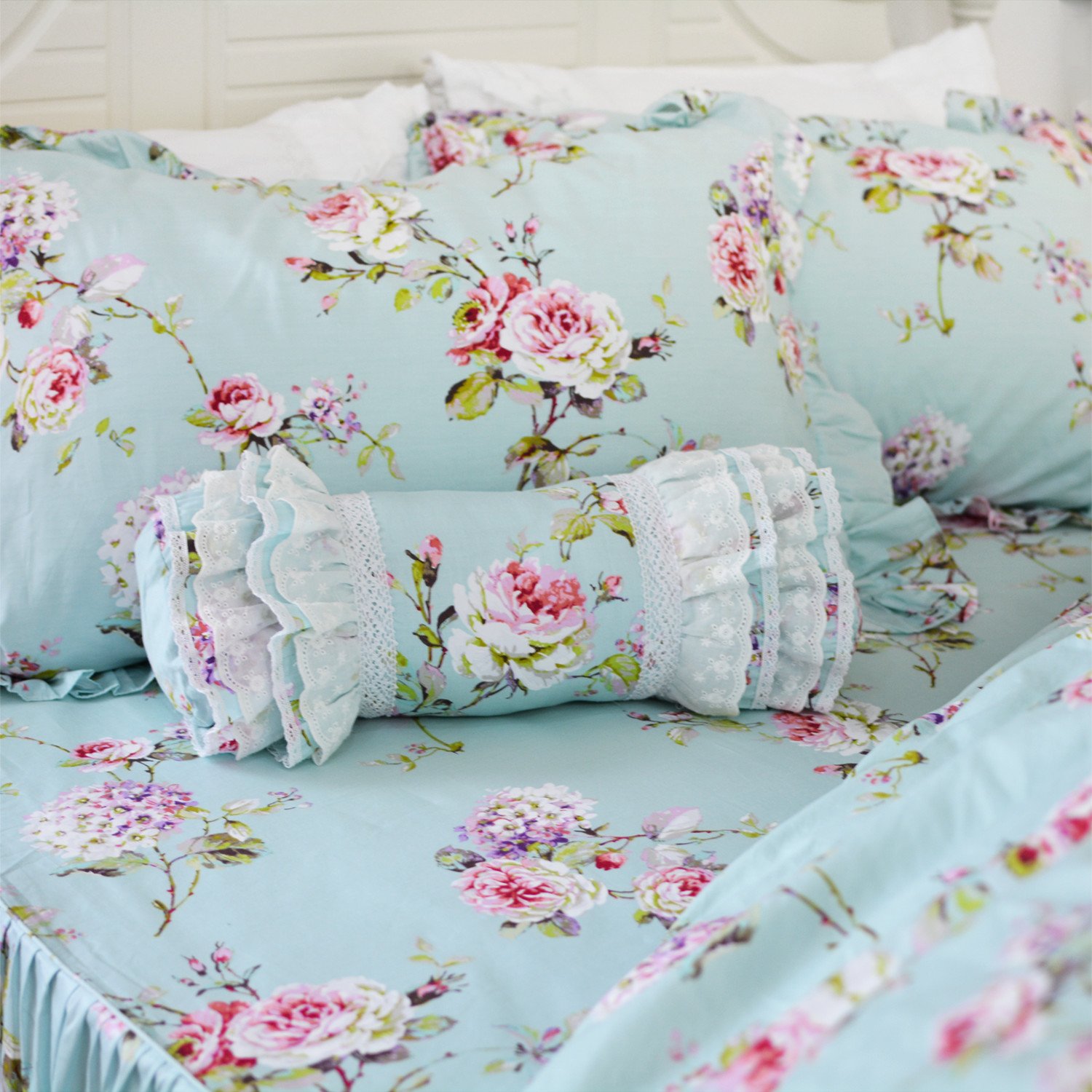 FADFAY Shabby Floarl Cotton Bedding Set Queen 4-Pieces Light Blue Hydrangea Print Duvet Cover Set with Bedskirt French Country Style with Ruffle -1 Duvet Cover, 1 Bedskirt, 2 Pillowshams