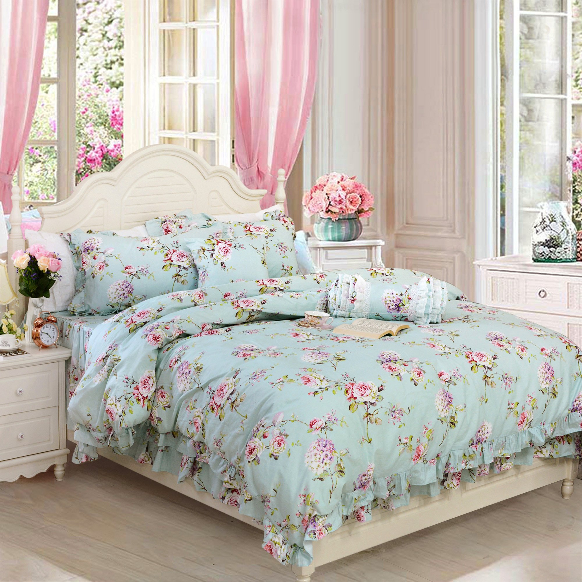 FADFAY Shabby Floarl Cotton Bedding Set Queen 4-Pieces Light Blue Hydrangea Print Duvet Cover Set with Bedskirt French Country Style with Ruffle -1 Duvet Cover, 1 Bedskirt, 2 Pillowshams