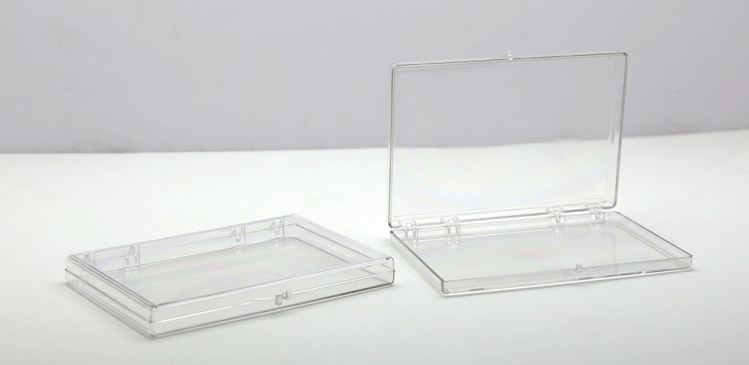 Clear Hinged Plastic Box 6" L x 4" W x 1/2" H - 4 Pieces Per Pack