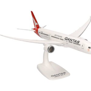 Herpa Snap-fit Airplane Model Boeing 787-9 Dreamliner Qantas on Scale of 1:200, Plastic Miniature with pedastal, Model Building, Collectors Edition