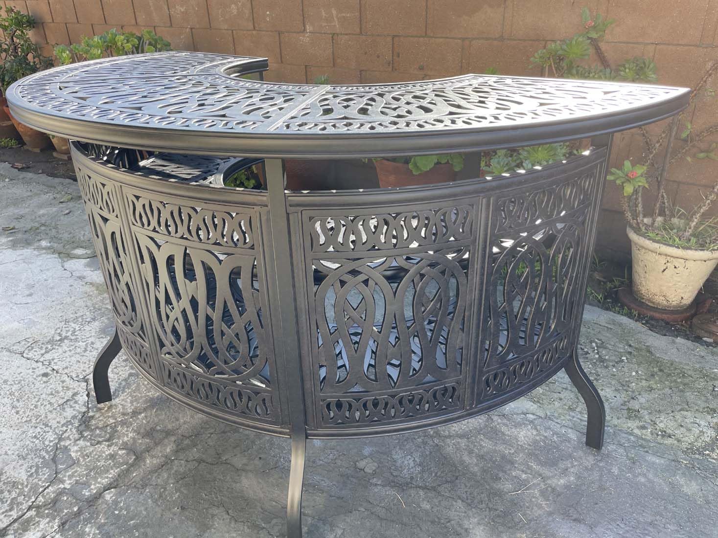 Cast Aluminum Outdoor Curved bar Table with Storage Patio Furniture Desert Bronze.