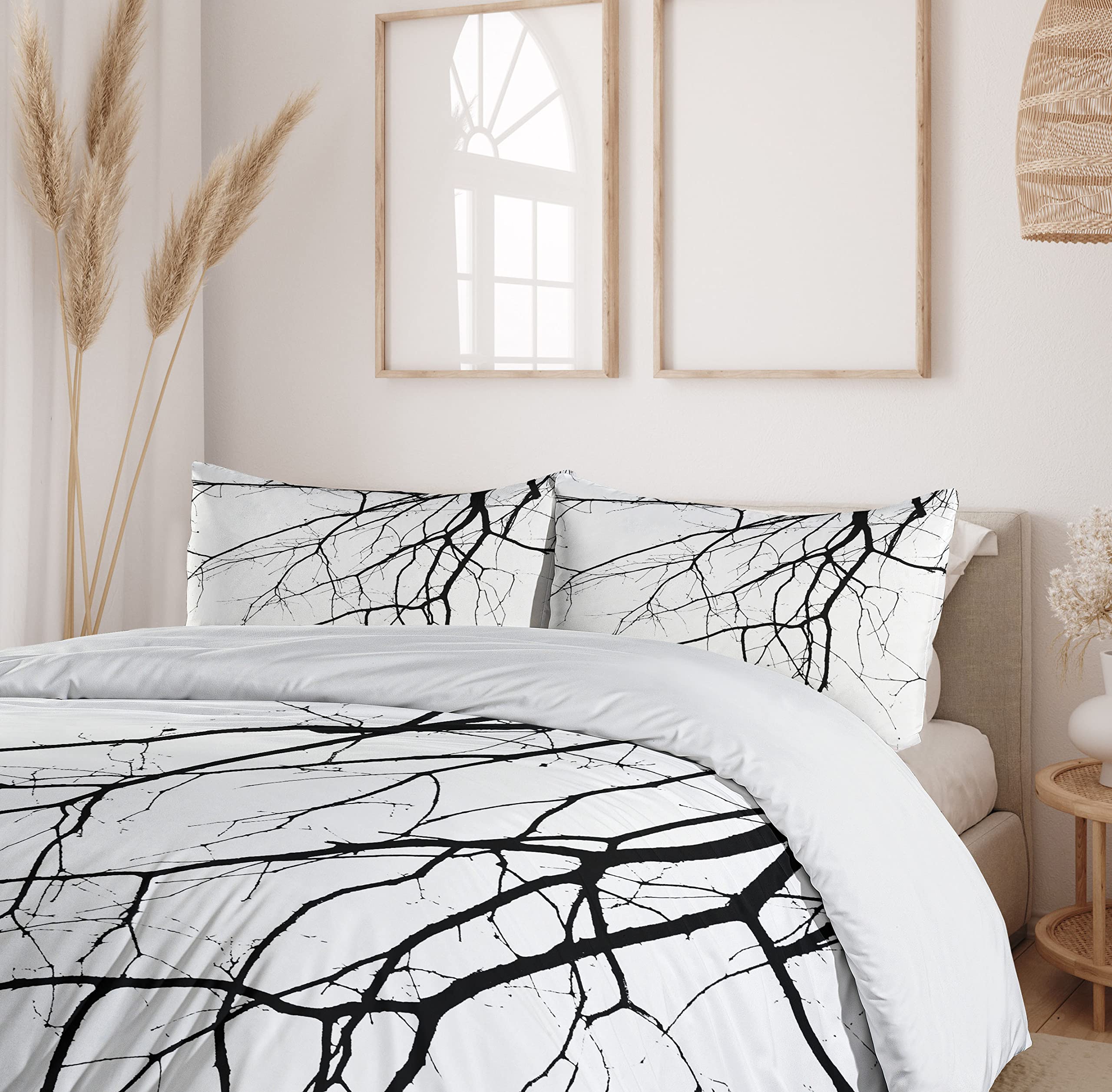 Ambesonne Black and White Duvet Cover Set, Macro Leafless Winter Tree Branches Idyllic Twigs of Oak Nature Print, Decorative 3 Piece Bedding Set with 2 Pillow Shams, King Size, Black and White