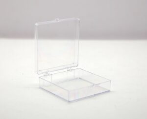 clear hinged plastic box 2 9/16" l x 2 9/16" w x 3/4" h - 20 pieces per pack