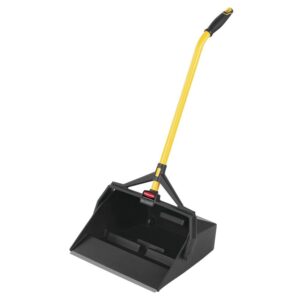 rubbermaid commercial products maximizer wet/dry debris dustpan with hanger bracket, black, outdoor/indoor for wet and dry floor cleaning, compatible with and broom/squeegee