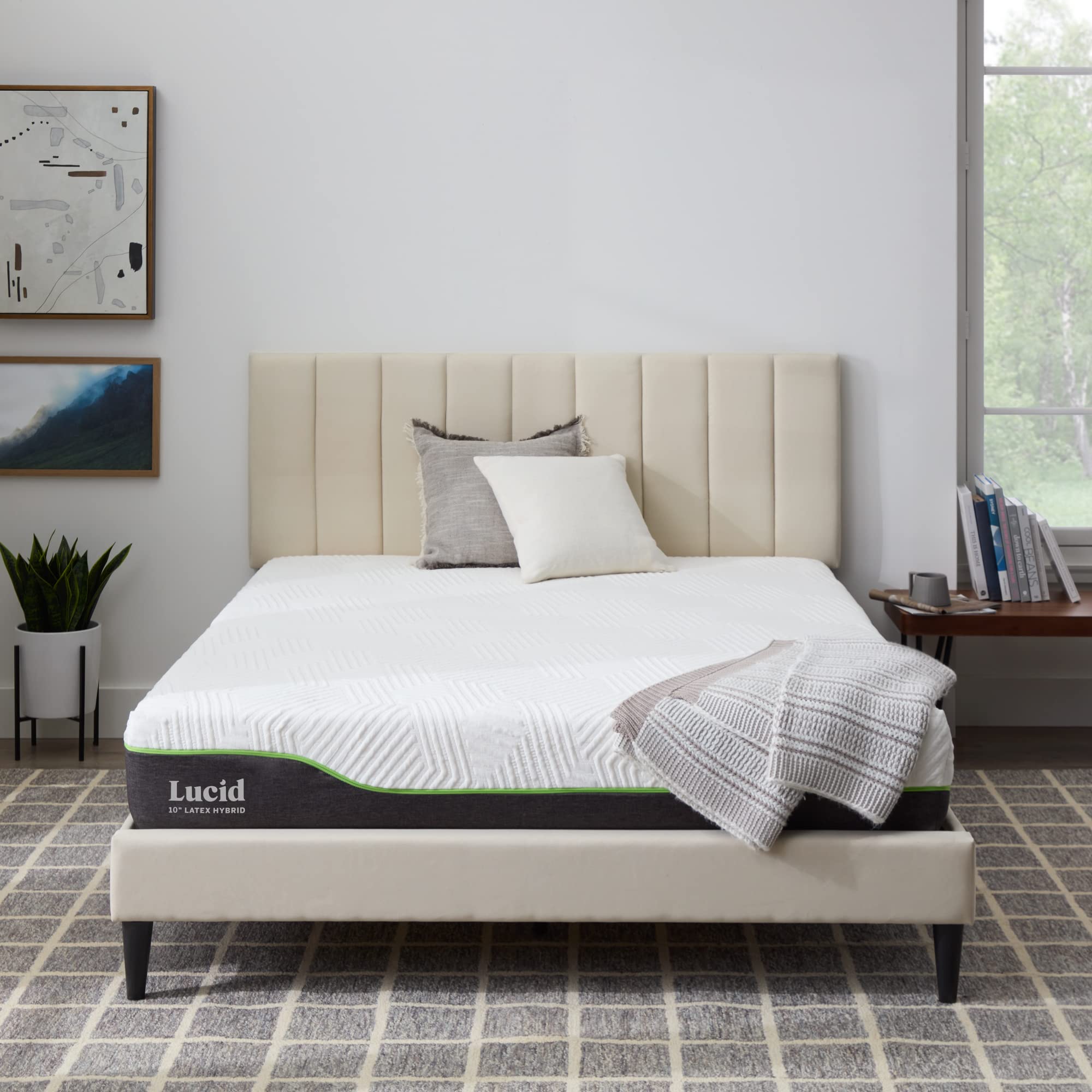 LUCID 10 Inch Latex Hybrid Mattress - Responsive Latex Foam and Encased Springs - Medium Firm Feel - Motion Isolation - Edge Support - Gel Infused - Pressure Relief - Bed in a Box - Full Size