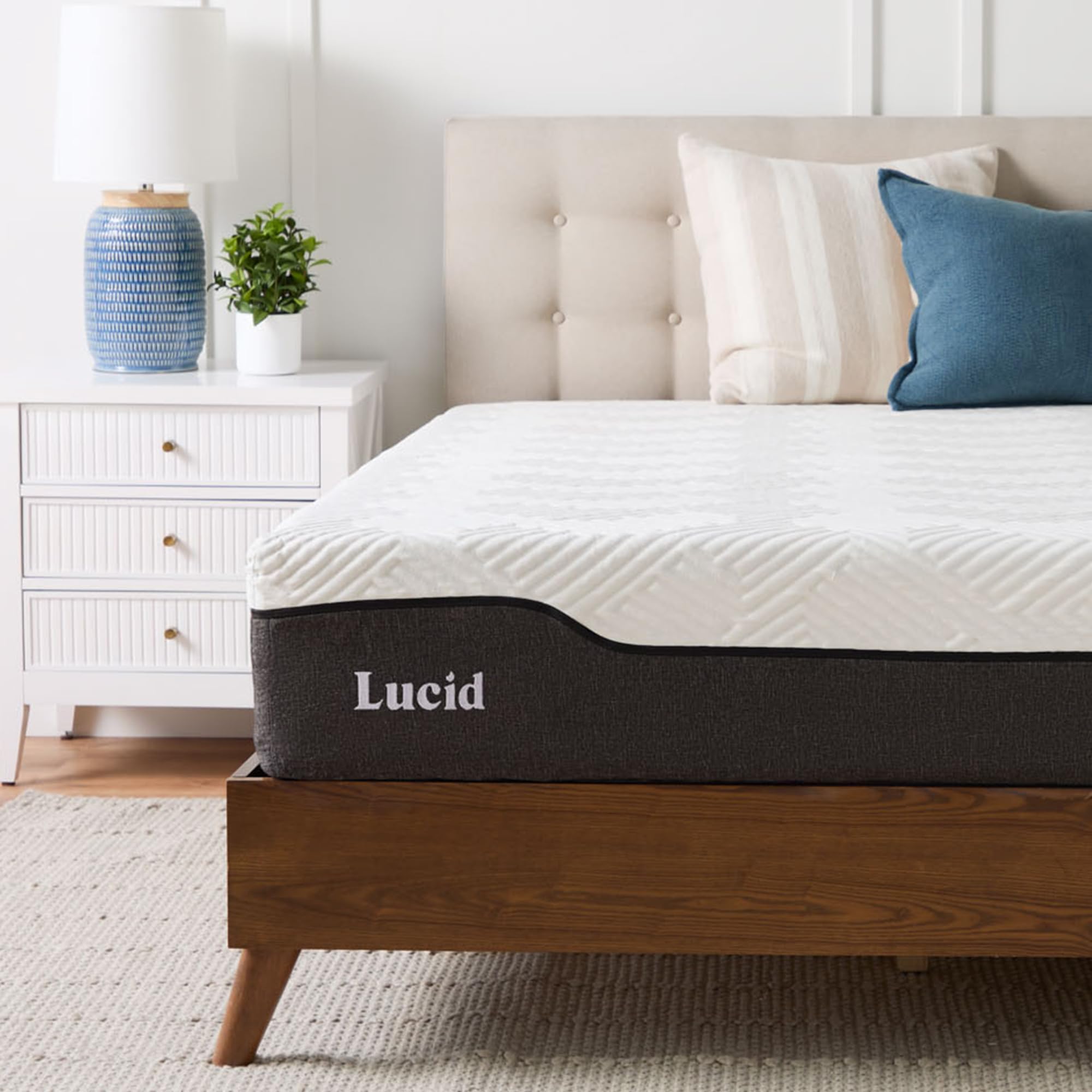 LUCID 12 Inch Hybrid Memory Foam Infused with Bamboo Charcoal and Aloe Vera-Encased Spring Support-Medium Plush Feel-Motion Isolation Mattress, Twin, White