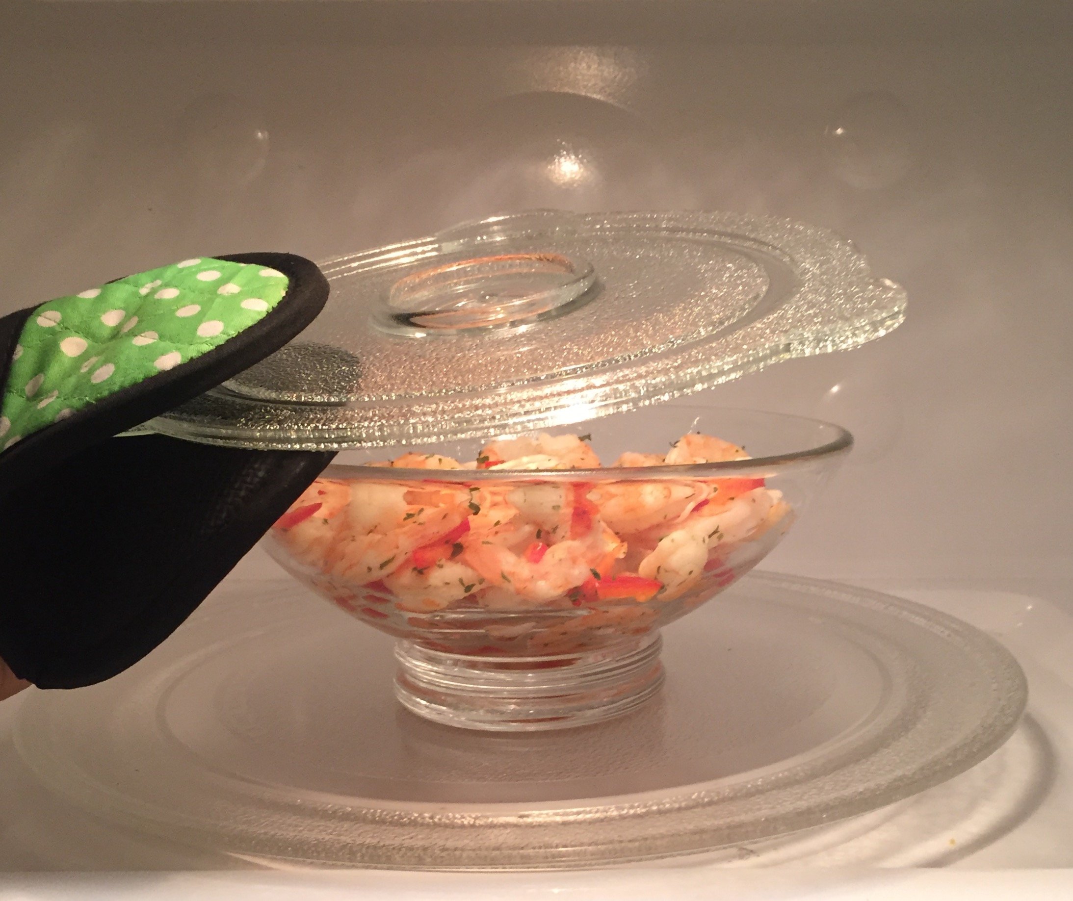 Cuchina Safe 2-Piece Vented Glass Microwave Safe Lids and Bowl Covers Set; Perfect Lid for Bowls, Mugs, and Pots (8 inch and 9 inch)