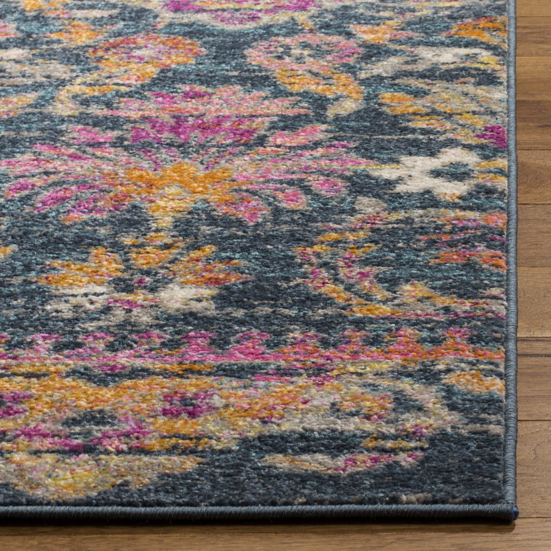 SAFAVIEH Madison Collection Area Rug - 6' x 9', Blue & Fuchsia, Boho Chic Floral Design, Non-Shedding & Easy Care, Ideal for High Traffic Areas in Living Room, Bedroom (MAD130C)